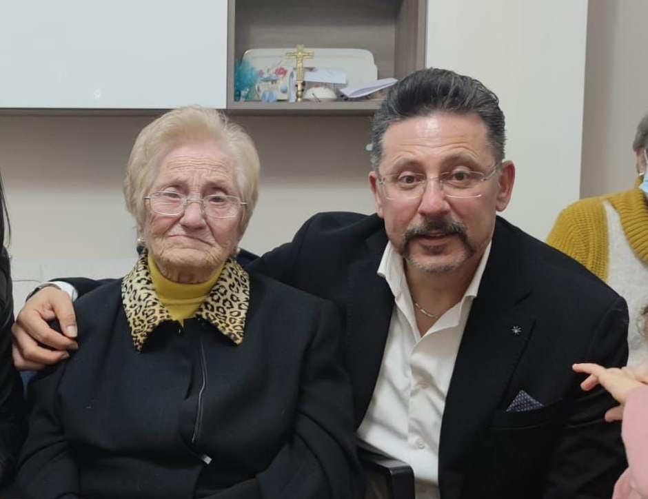 Caltanissetta, 101 candeline nella torta di compleanno di Emma Scalia ...