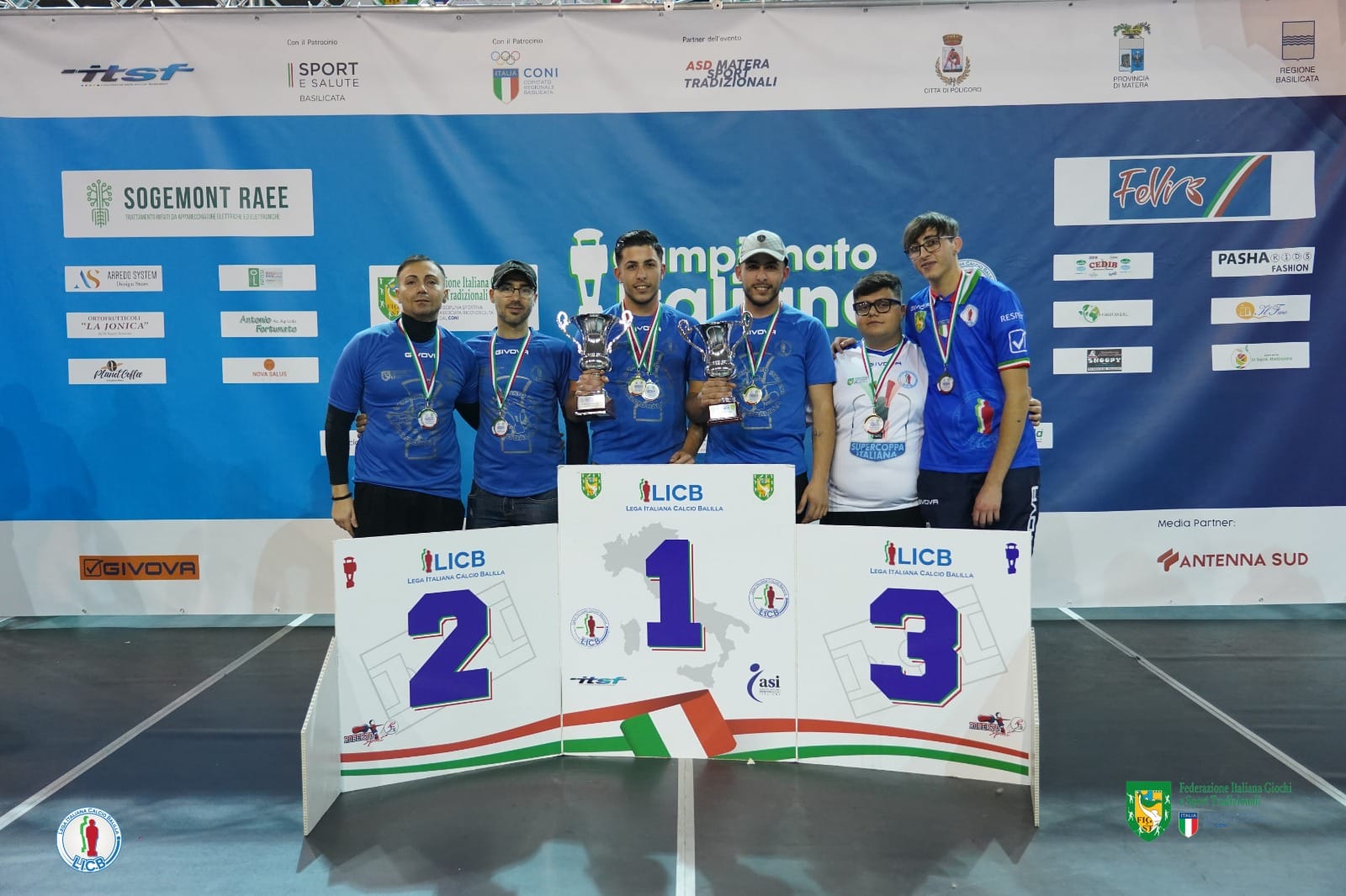 Calcio Balilla. Il nisseno Pietro Parello campione italiano Semi Pro, Pietro e Salvatore Parello ...