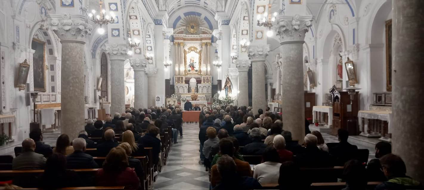 Mussomeli, alla Madrice presentato il libro del prof.Gaetano Schifano ...