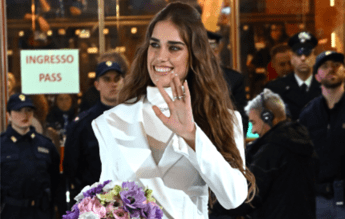 Sanremo 2025, Clara chi è: la carriera da modella, il successo di Mare ...