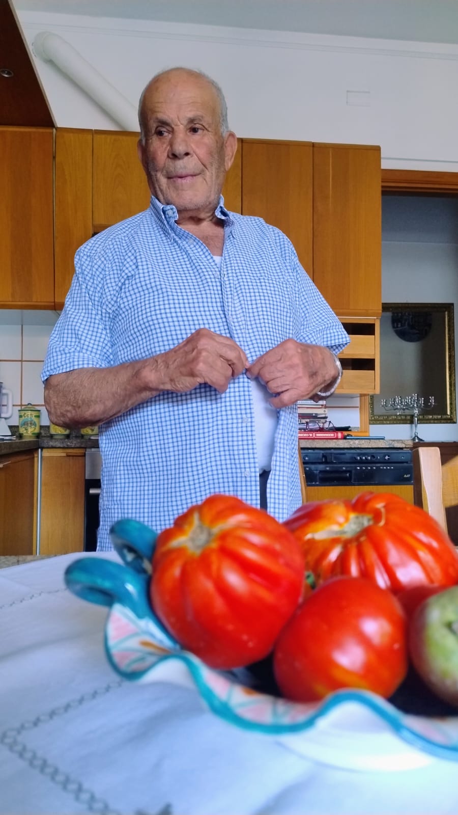 L'anziano imprenditore mussomelese Salvatore Gaudenti intervistato ad ...