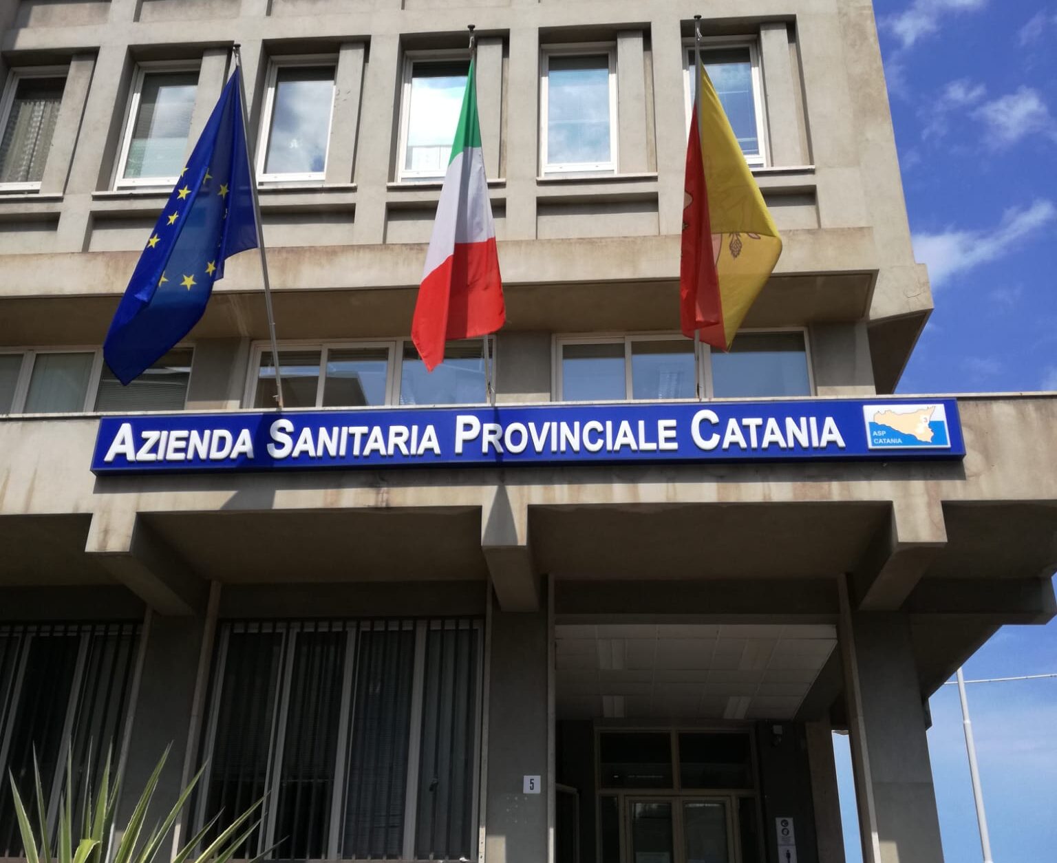 Abusi su collega, si è dimesso il direttore sanitario dell'Asp di ...