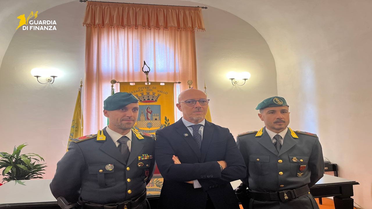 Caltanissetta, Guardia di Finanza. Baschi verdi di Gela premiati a ...