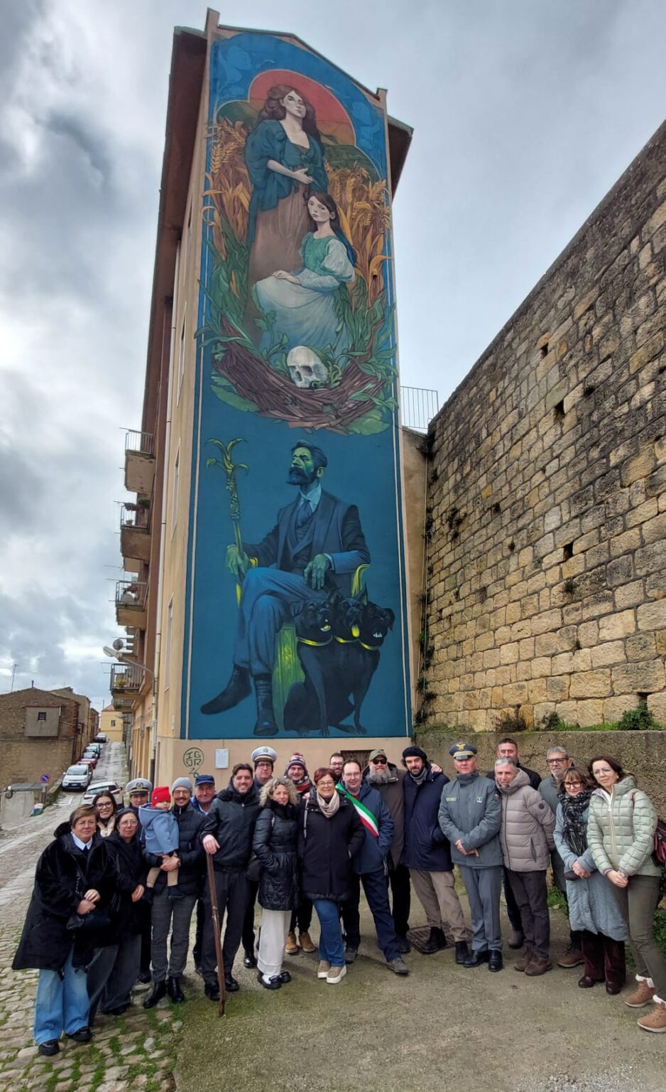 Inaugurato a Gangi il murale "Kore di Madre" dell'artista Igor Scalisi ...